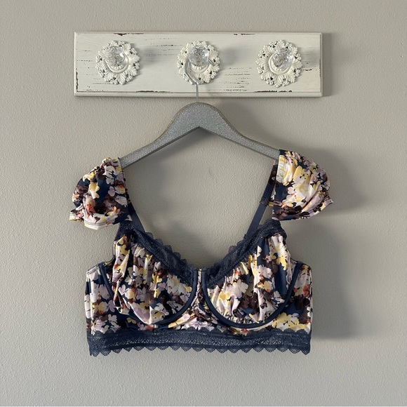 torrid | Intimates & Sleepwear | Torrid Underwire Longline Cap Sleeve ...